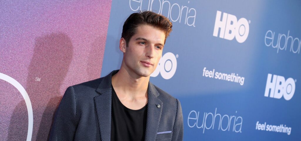 Conoce a Zak Steiner, el actor que interpreta a Aaron Jacobs en ...